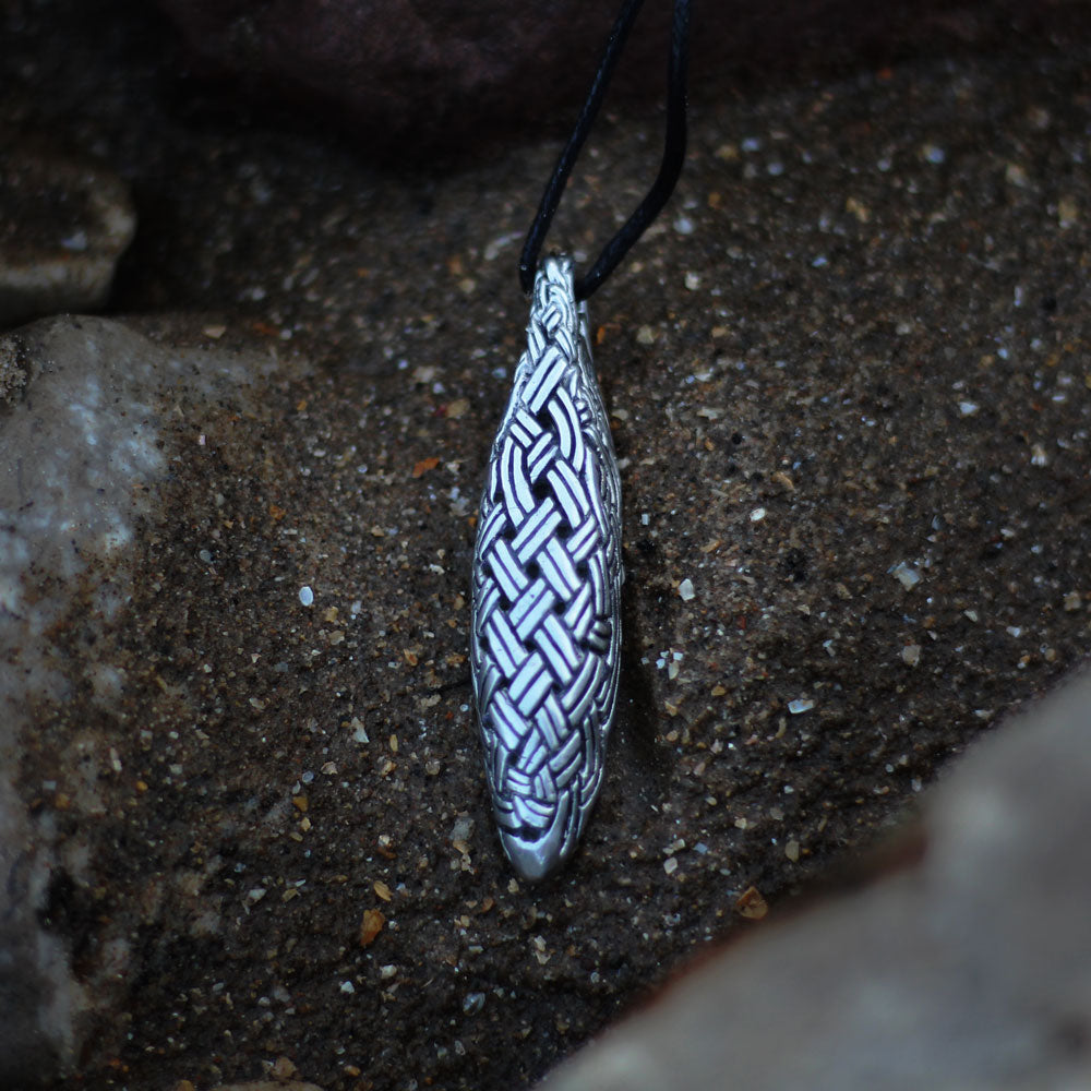 Spear of Lugh Pendant – Sacred Knot Shop